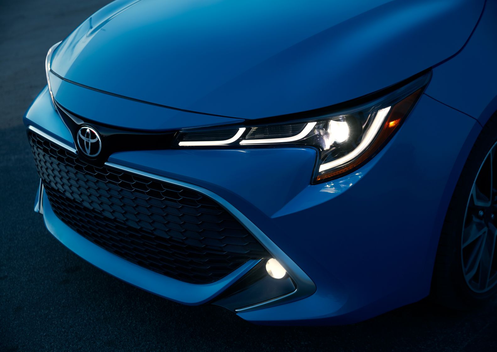 Toyota unveils all-new 2019 Corolla Hatchback | Woman And Wheels